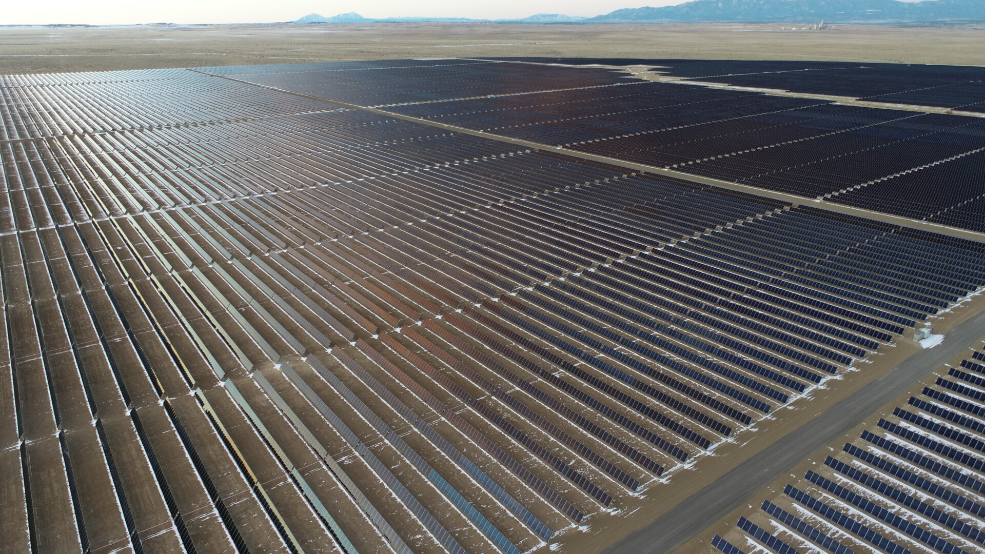 McCarthy Building Companies Utility-Scale Solar Partnership - DLR Group